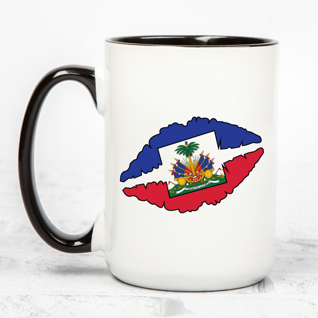 Taase avec le drapeau haïtien – Yanael Creation